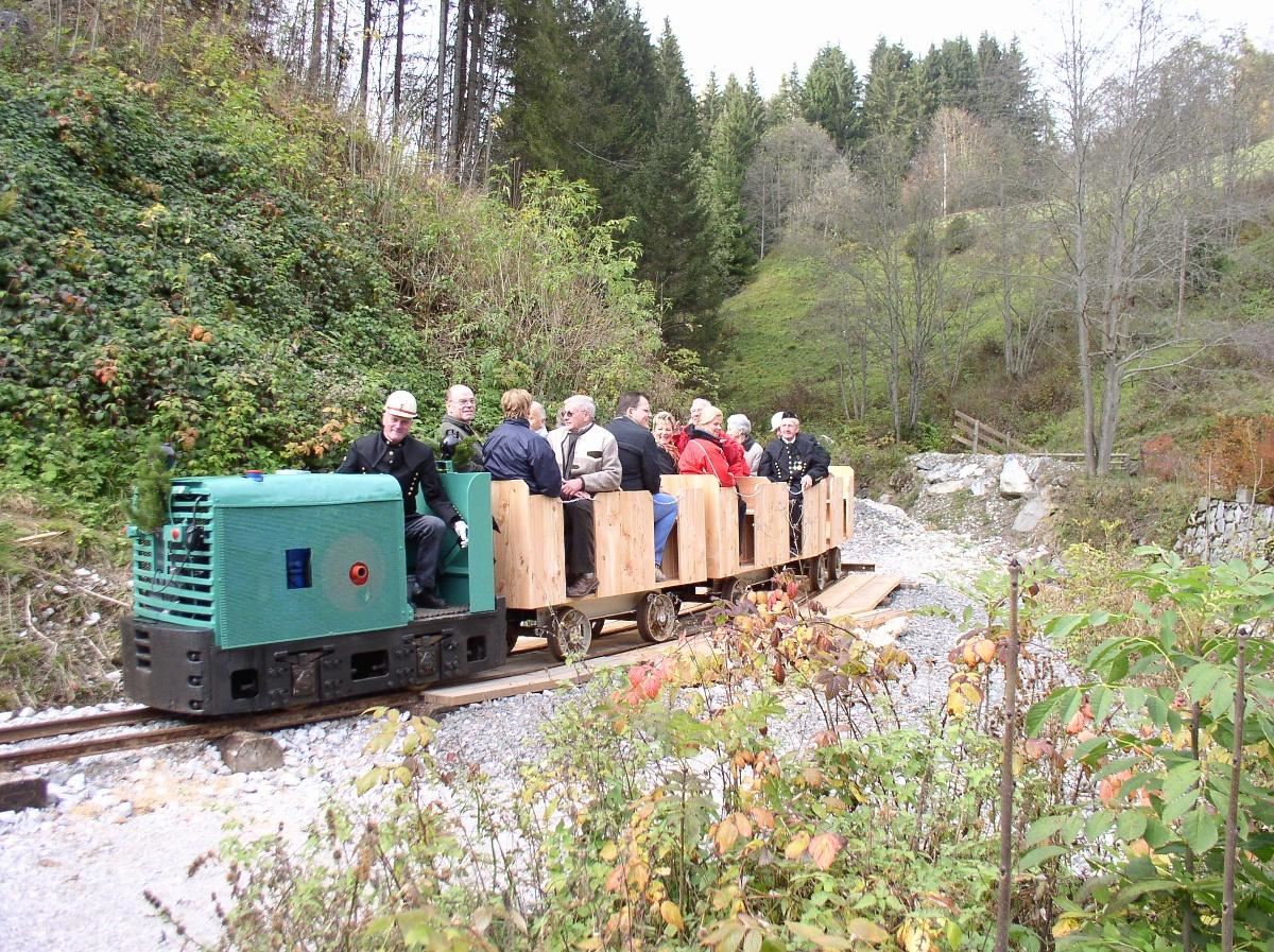 Schaustollen mit Feldbahn im Mühlbach